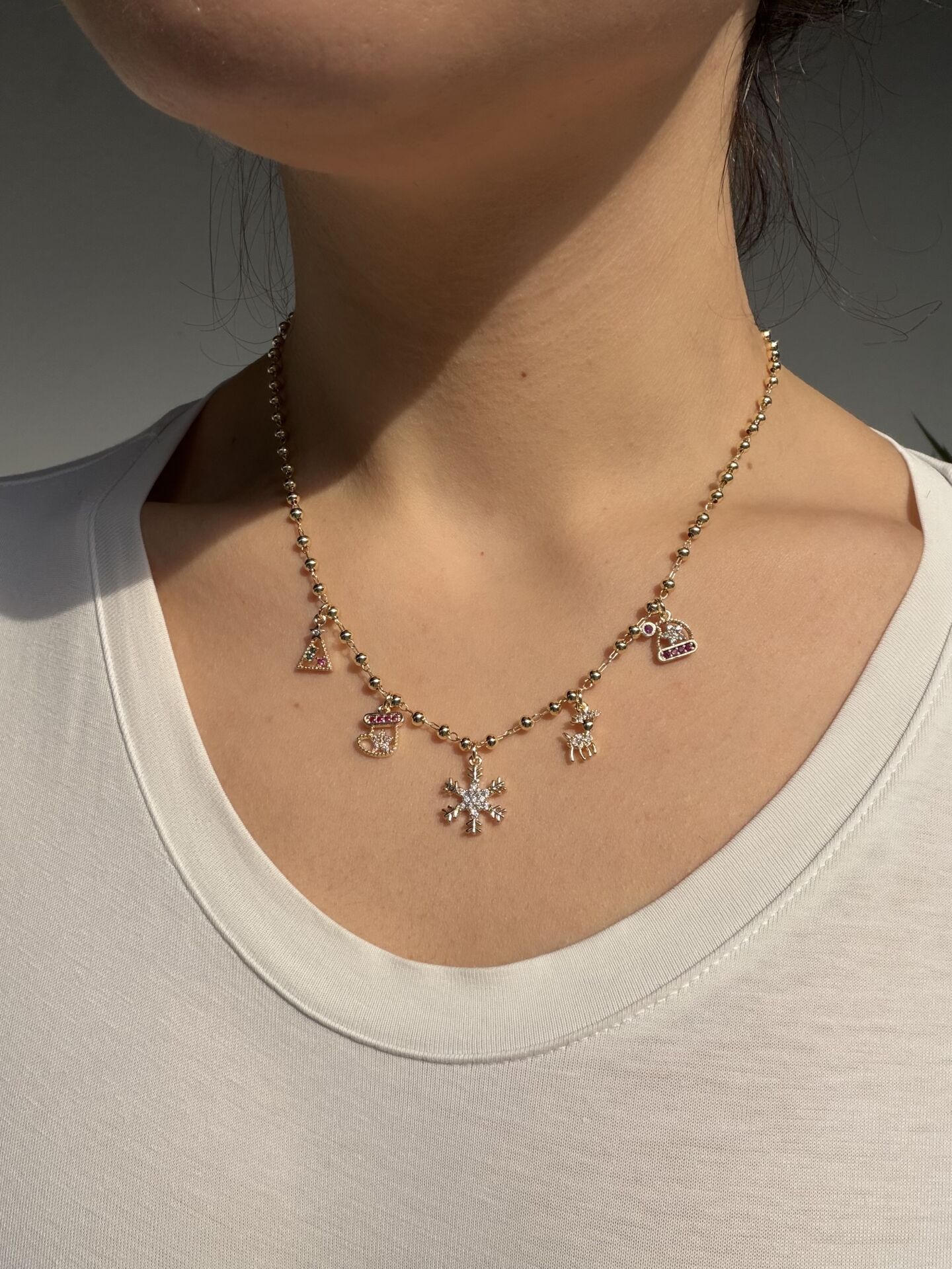 Yılbaşı Figürlü ve Taşlı Kar Tanesi Charm Kolye | Vintage Aksesuar ve Giyim